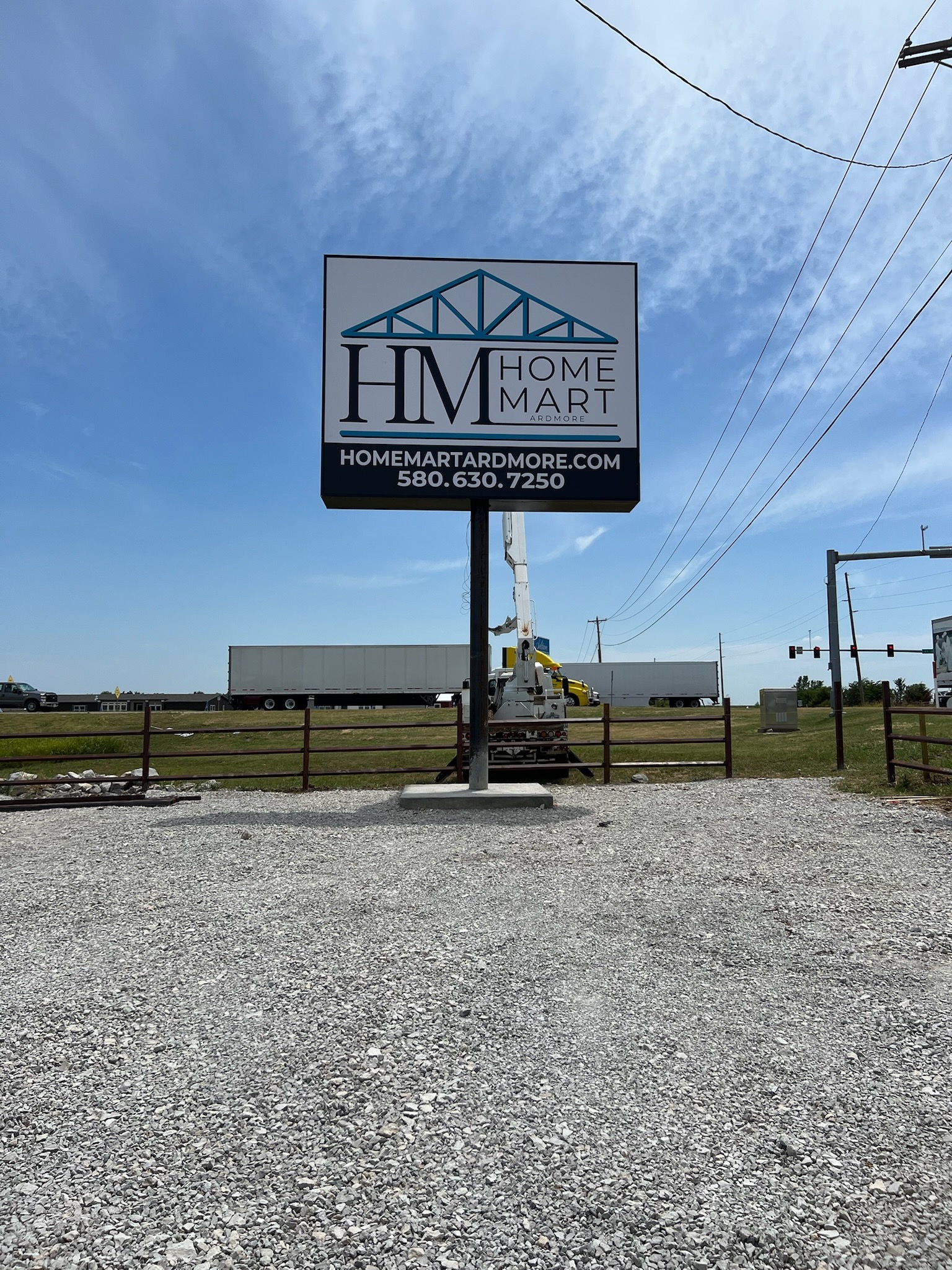 Home Mart Ardmore Commercial Sign - Hunter Graphix
